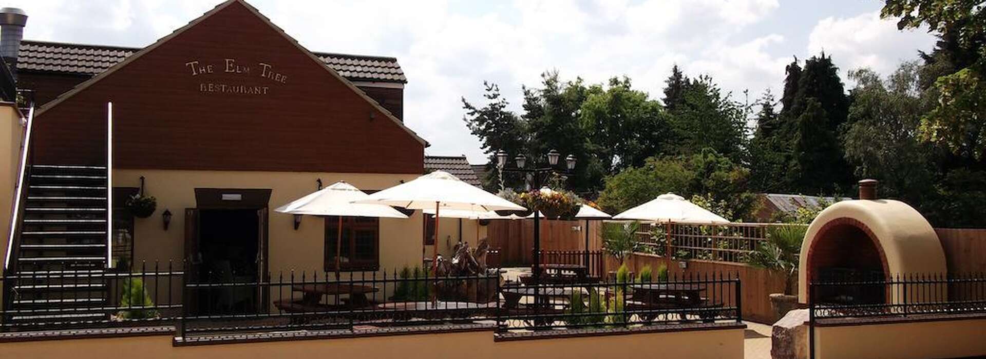 Home - The Elm Tree Inn, Restaurant ,Bar & Accommodation , Freehouse in ...