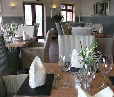 Home - The Elm Tree Inn, Restaurant ,Bar & Accommodation , Freehouse in ...