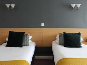 Our Gallery - The Inn at Yanleigh, Bed and Breakfast in Bristol