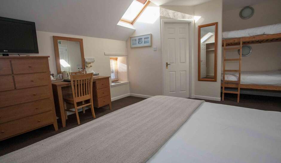 Home - The Waterfront - Anstruther, Hotel in Anstruther