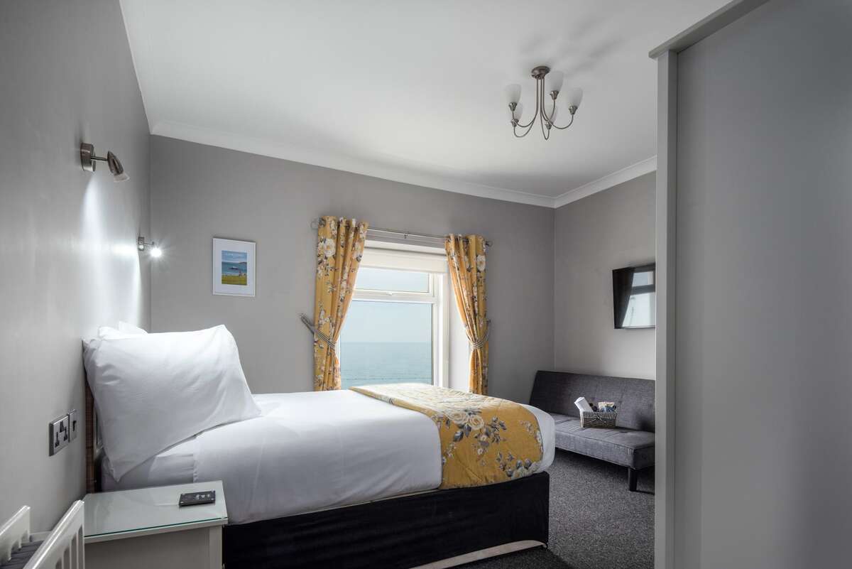 Gallery - Pebble House,in Llandudno