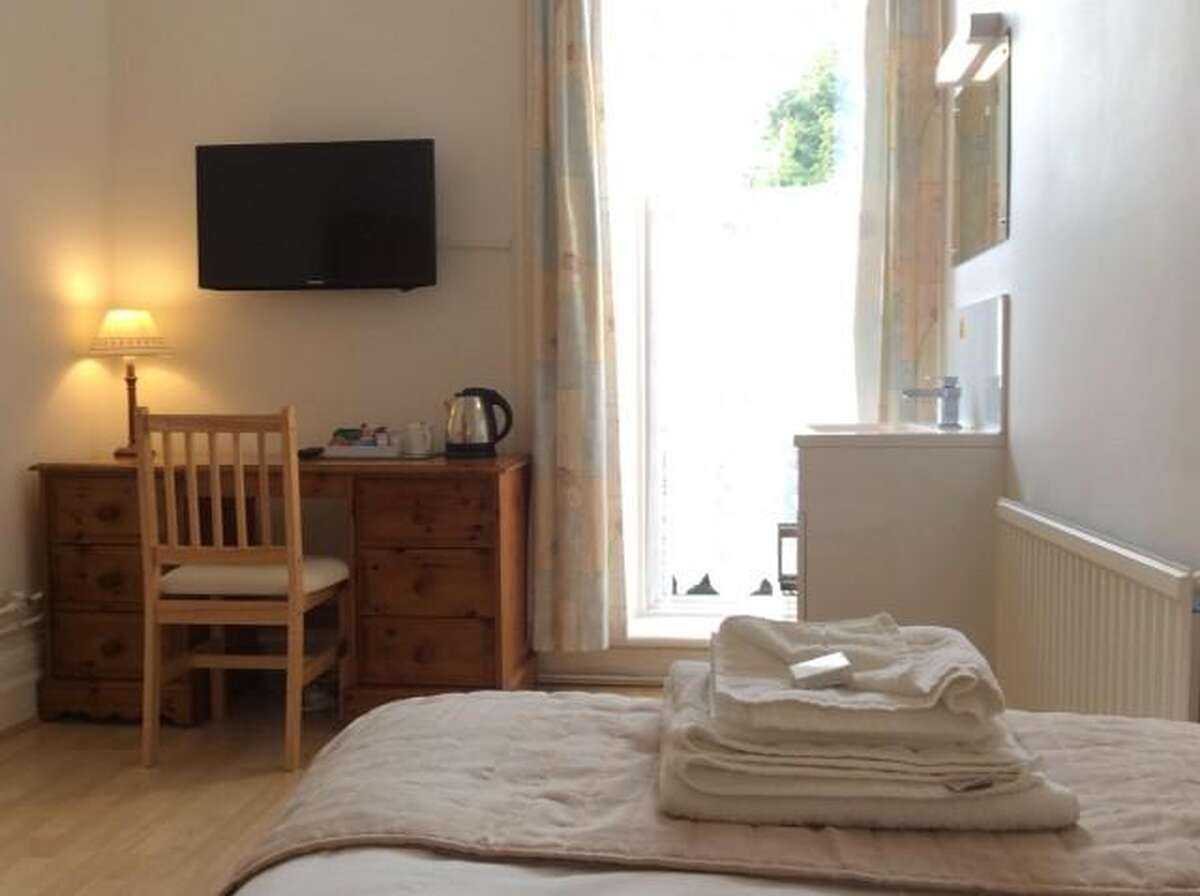 Our Gallery - Cavell House Bed and Breakfast, Bed and Breakfast in Clevedon