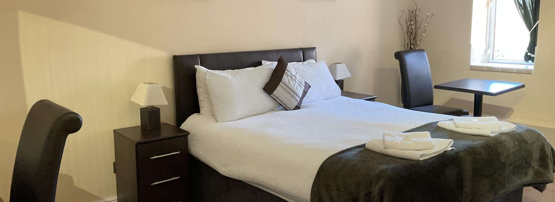 Home - The Silverton Inn, Accommodation in Exeter