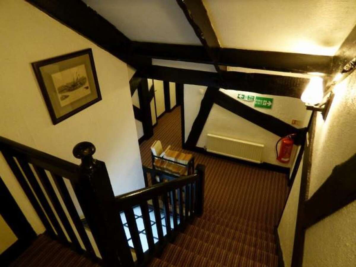 Our Gallery - The Roundabout Hotel, Hotel in Fareham