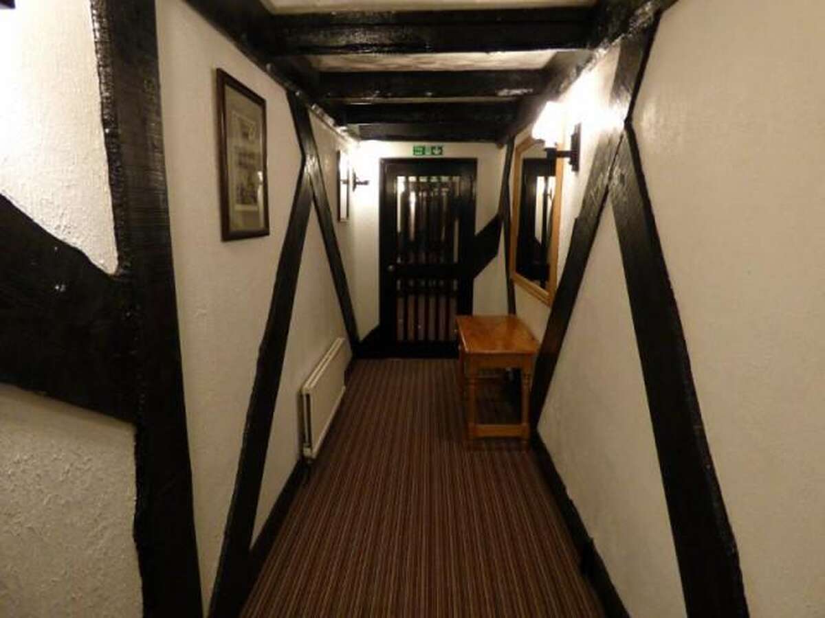 Our Gallery - The Roundabout Hotel, Hotel in Fareham